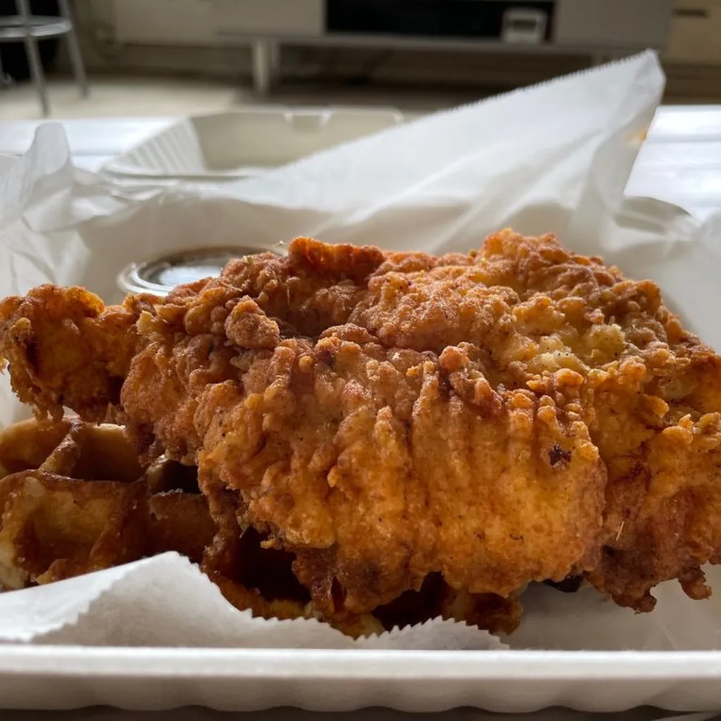 Chicken Shop Food in Milwaukee - Sagemenu